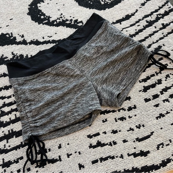 Hard Tail | Shorts | Nwot Hard Tail Forever Ruched Booty Shorts ...